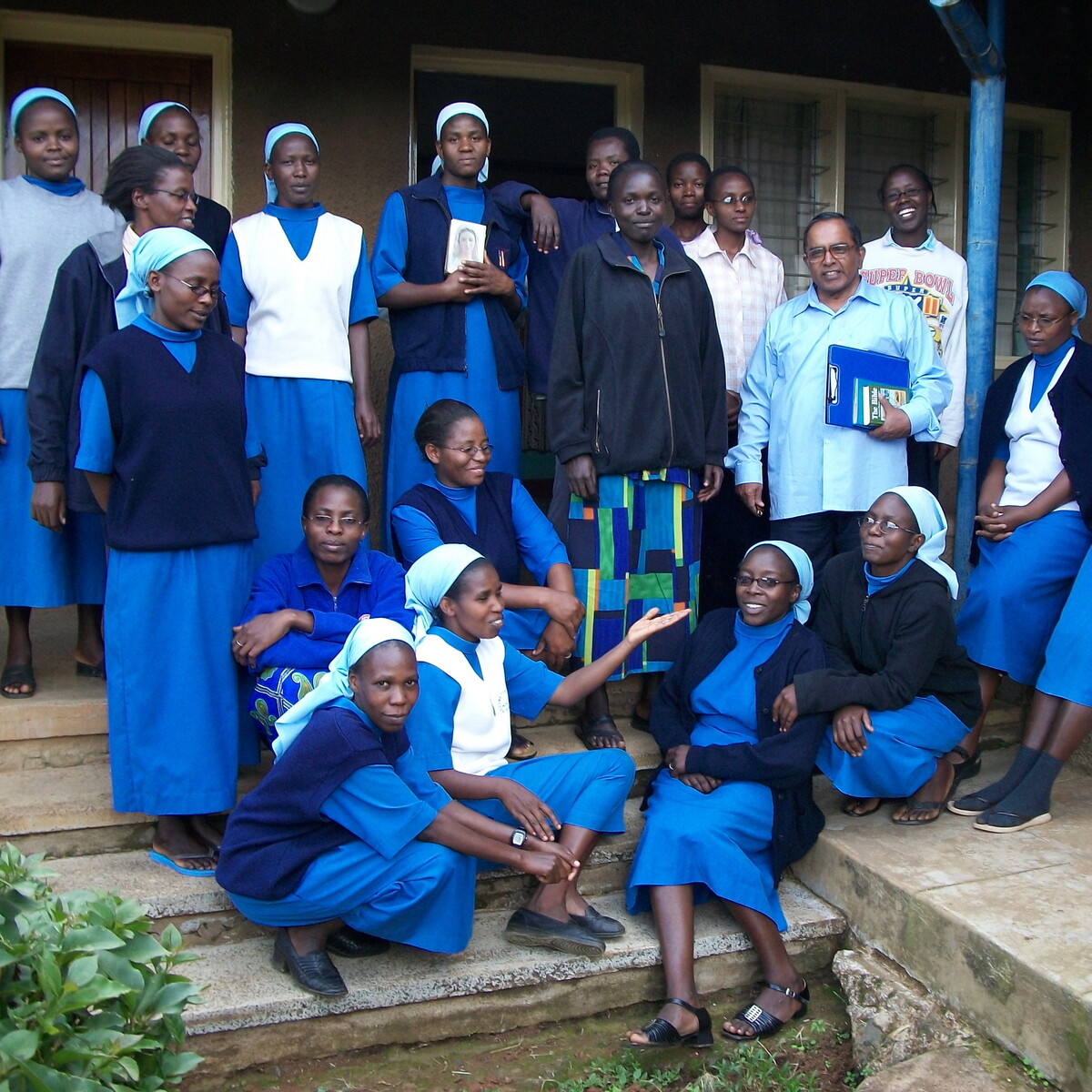 ACN Australia - Sisters in Kenya Rescue Vulnerable Girls from the Streets